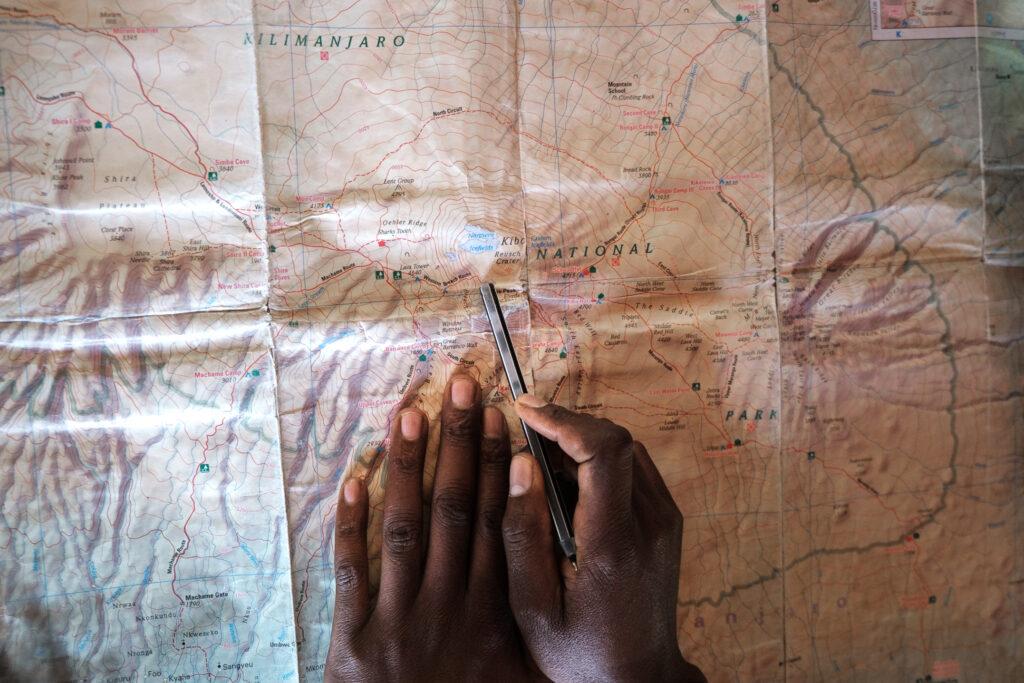 Voyager en fauteuil roulant, ça coûte cher ? - Wheeled World